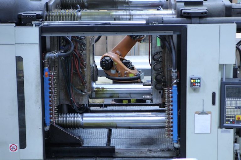 How Does A Plastic Injection Mold Work?